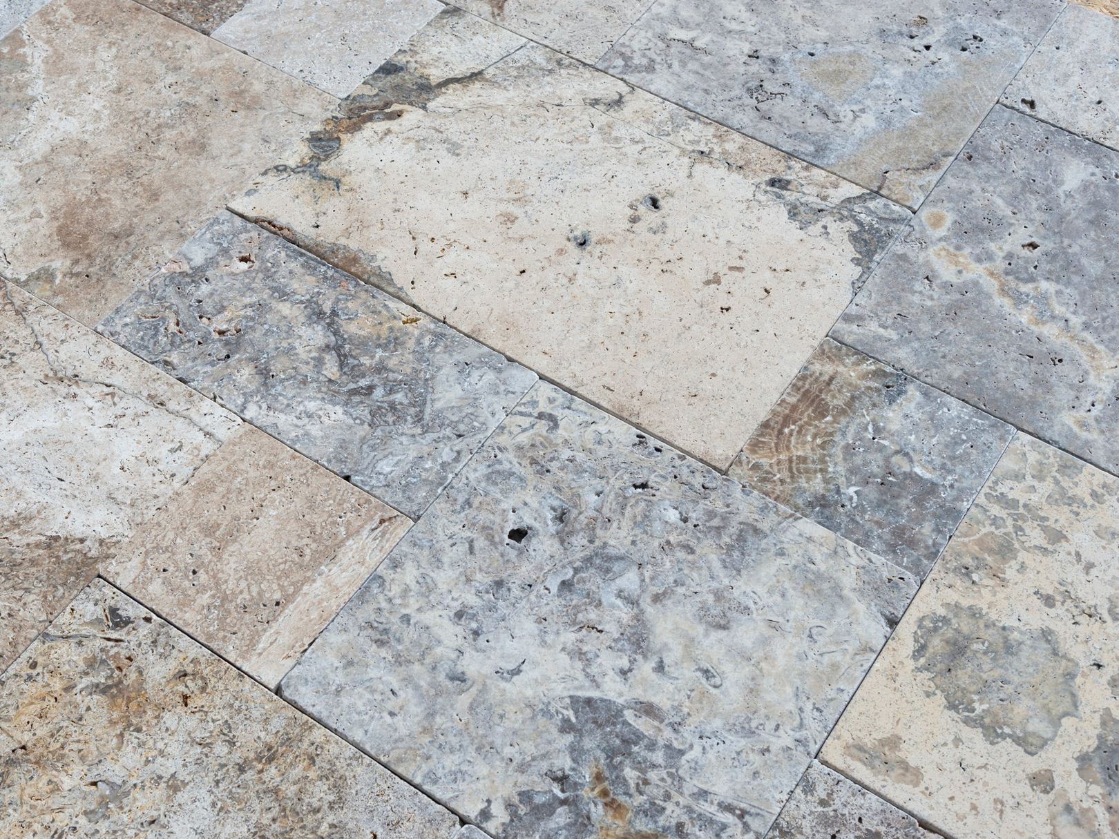 Silver Travertin Terrassenplatten kaufen | jonastone
