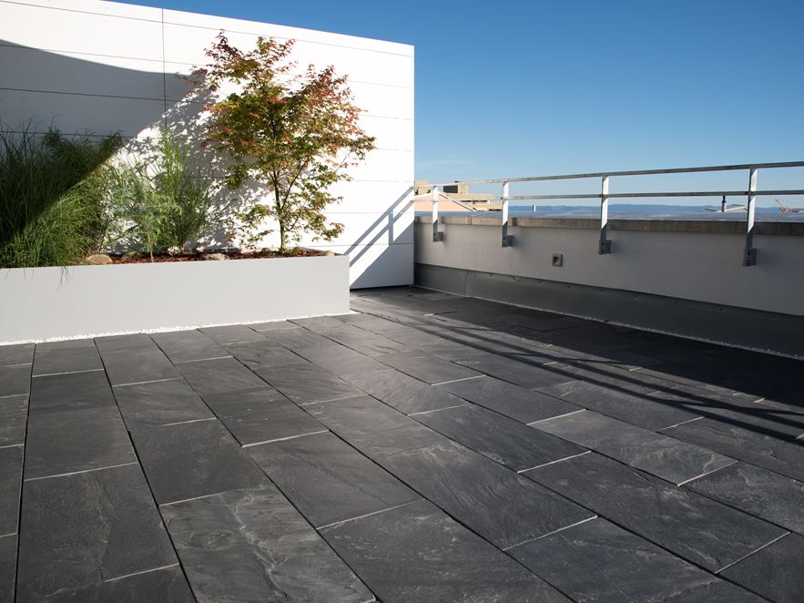 Terrassenplatten aus Schiefer / Schieferplatten | jonastone
